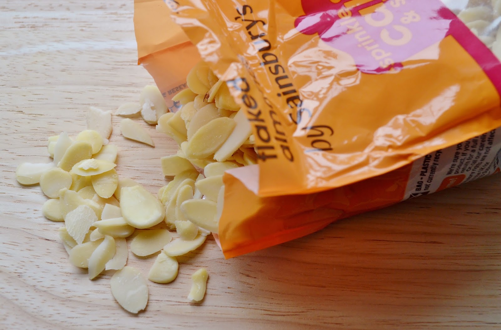 Flaked almonds store